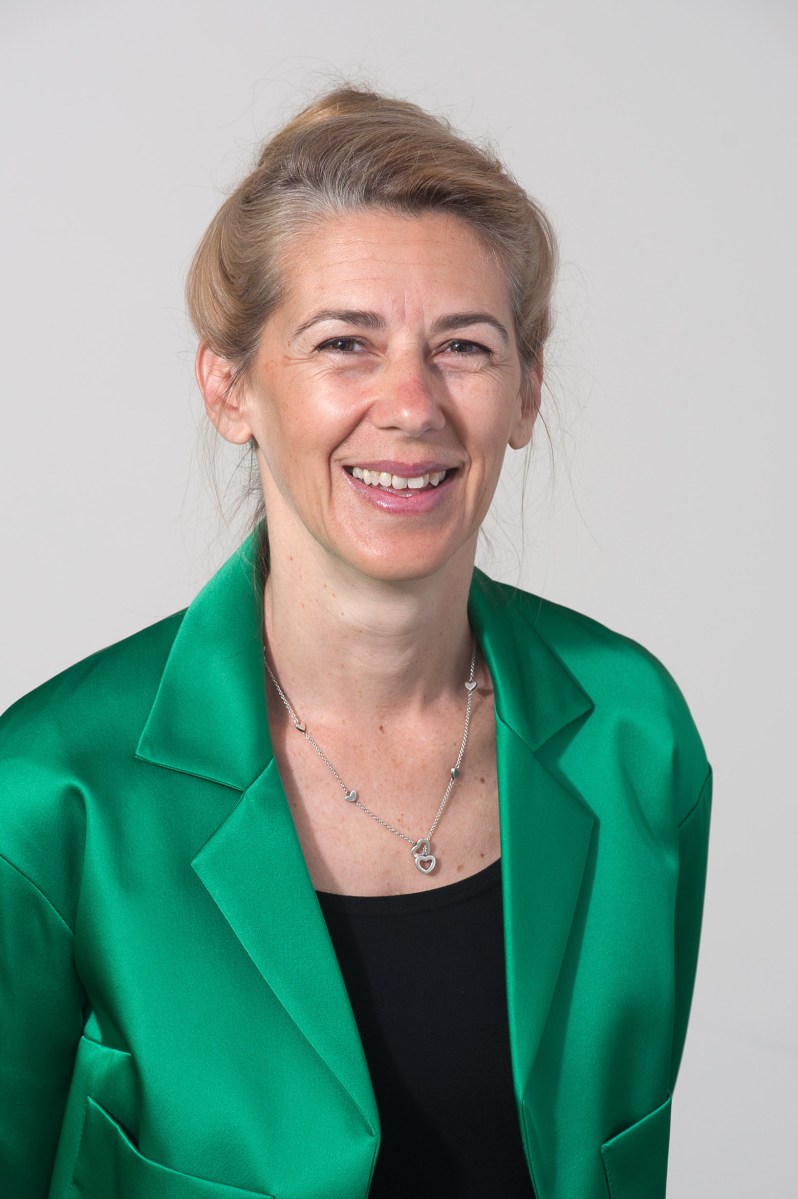 Talking courage with a Global Head of People Experience – Leading with ...